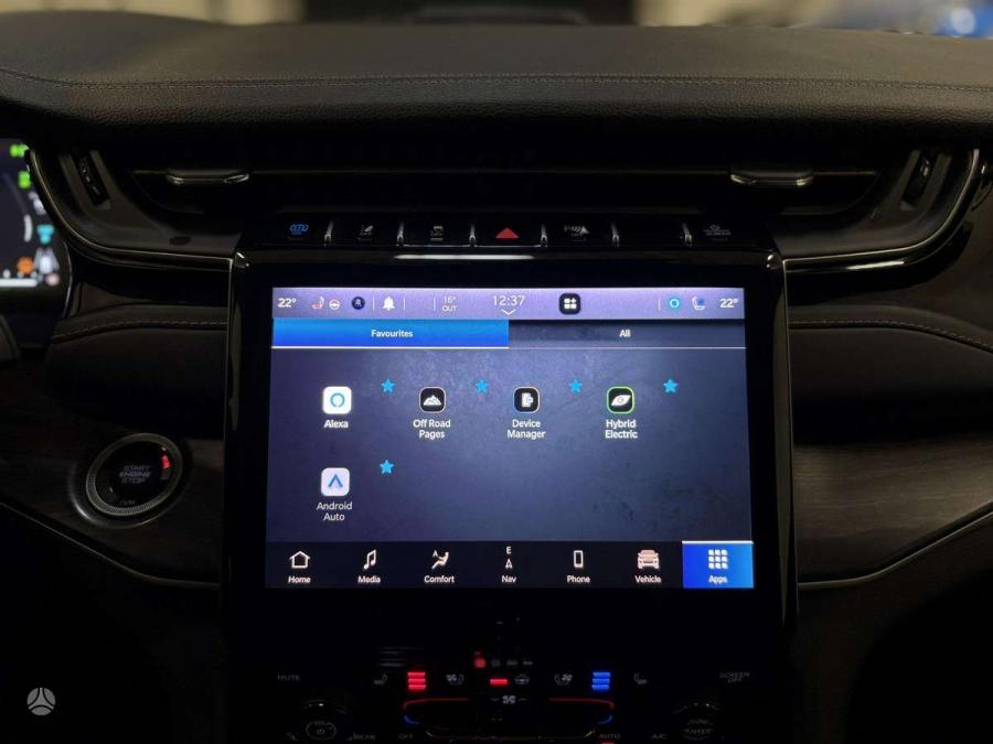 Balts Jeep Grand Cherokee 2023 Viļņa, ar dzinēja tilpumu 2.00 L un nobraukumu 59 tūkst. km par 41990 €, foto 32 vietnē AUTOMOTO.COM.LV