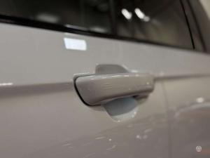 Balts Jeep Grand Cherokee 2023 Viļņa, ar dzinēja tilpumu 2.00 L un nobraukumu 59 tūkst. km par 39990 €, foto 11 vietnē AUTOMOTO.COM.LV