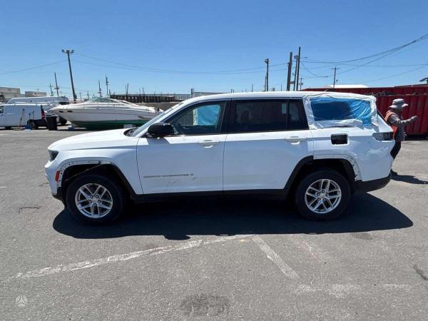 Balts Jeep Grand Cherokee 2023 Ukmergė, ar dzinēja tilpumu 3.60 L un nobraukumu 83 tūkst. km par 13999 €, foto 4 vietnē AUTOMOTO.COM.LV