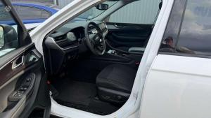 Balts Jeep Grand Cherokee 2023 Ukmergė, ar dzinēja tilpumu 3.60 L un nobraukumu 83 tūkst. km par 19499 €, foto 14 vietnē AUTOMOTO.COM.LV
