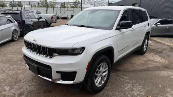 Balts Jeep Grand Cherokee 2023 Ukmergė, ar dzinēja tilpumu 3.60 L un nobraukumu 83 tūkst. km par 16699 €, foto 1 vietnē AUTOMOTO.COM.LV