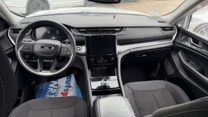 White Jeep Grand Cherokee 2023 in Ukmerge, with an engine capacity of 3.60 L and mileage of 83 thousand km for 16699 €, photo 12 on AUTOMOTO.COM.LV