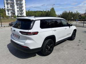 White Jeep Grand Cherokee 2023 in Vilnius, with an engine capacity of 3.60 L and mileage of 111 thousand km for 29900 €, photo 4 on AUTOMOTO.COM.LV