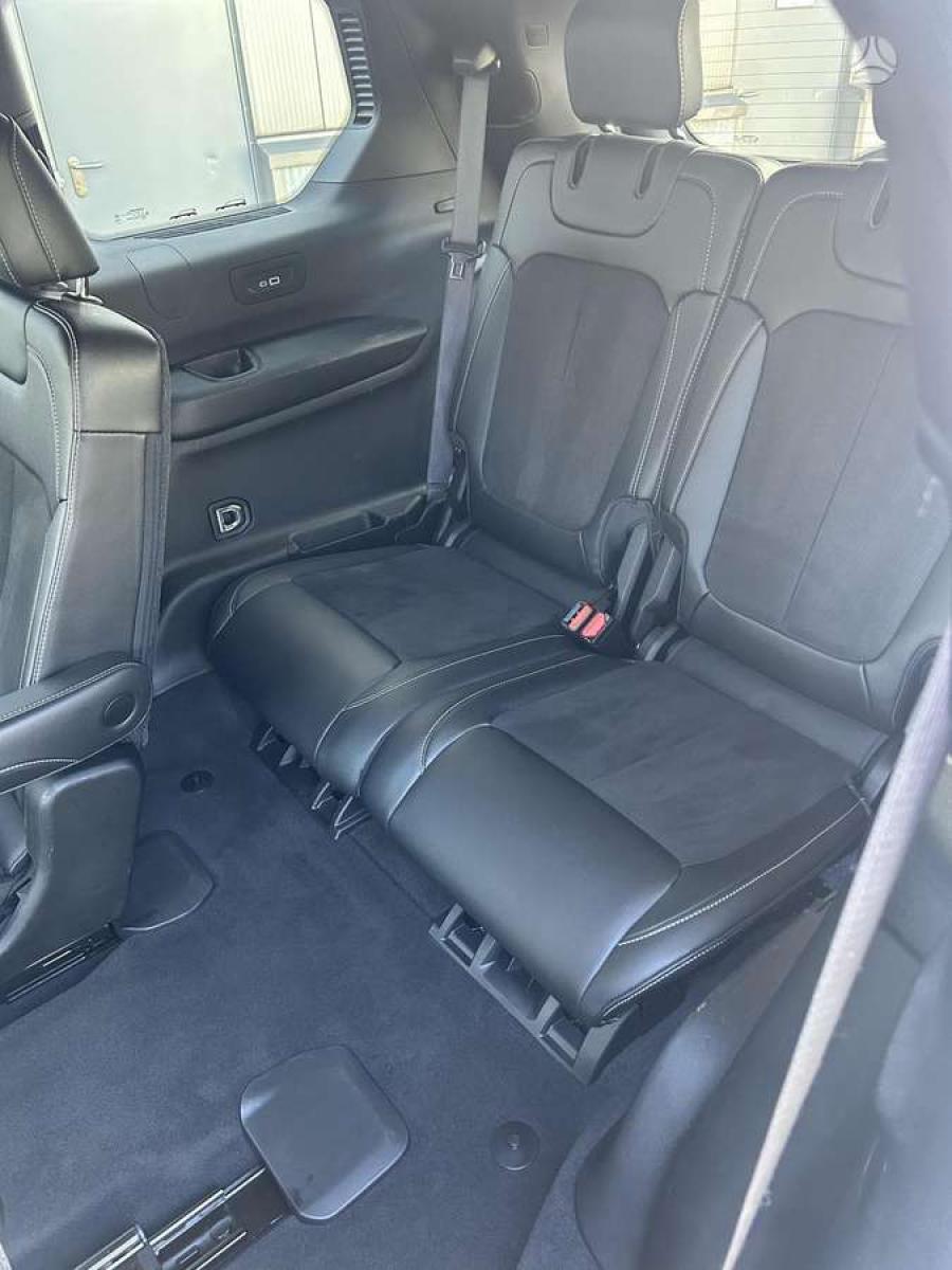 White Jeep Grand Cherokee 2023 in Vilnius, with an engine capacity of 3.60 L and mileage of 111 thousand km for 29900 €, photo 11 on AUTOMOTO.COM.LV