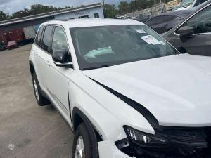 Balts Jeep Grand Cherokee 2023 Ukmergė, ar dzinēja tilpumu 3.60 L un nobraukumu 88 tūkst. km par 9199 €, foto 5 vietnē AUTOMOTO.COM.LV