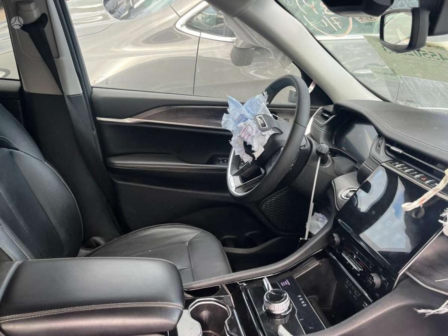 Balts Jeep Grand Cherokee 2023 Ukmergė, ar dzinēja tilpumu 3.60 L un nobraukumu 88 tūkst. km par 9199 €, foto 12 vietnē AUTOMOTO.COM.LV