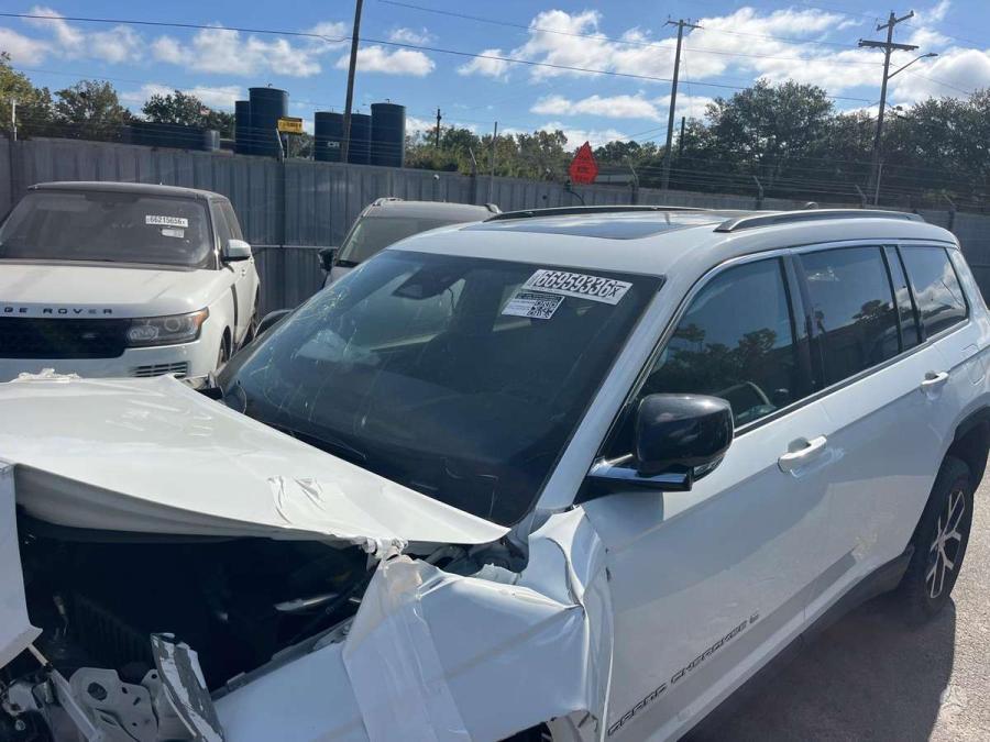 Balts Jeep Grand Cherokee 2024 Ukmergė, ar dzinēja tilpumu 3.60 L un nobraukumu 78 tūkst. km par 9999 €, foto 12 vietnē AUTOMOTO.COM.LV