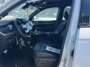 Balts Jeep Grand Cherokee 2024 Ukmergė, ar dzinēja tilpumu 3.60 L un nobraukumu 78 tūkst. km par 9999 €, foto 18 vietnē AUTOMOTO.COM.LV