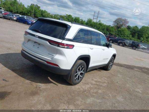 Balts Jeep Grand Cherokee 2025 Klaipėda, ar dzinēja tilpumu 3.60 L un nobraukumu 42 tūkst. km par 17700 €, foto 4 vietnē AUTOMOTO.COM.LV