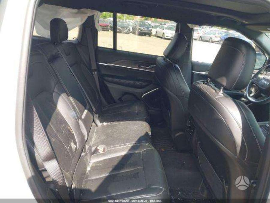 White Jeep Grand Cherokee 2025 in Klaipeda, with an engine capacity of 3.60 L and mileage of 42 thousand km for 17700 €, photo 13 on AUTOMOTO.COM.LV