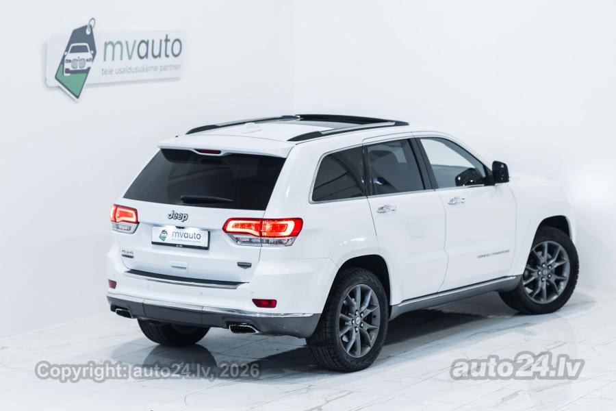Balts Jeep Grand Cherokee 2013 Tallina, ar dzinēja tilpumu 3.00 L un nobraukumu 241 tūkst. km par 12990 €, foto 3 vietnē AUTOMOTO.COM.LV