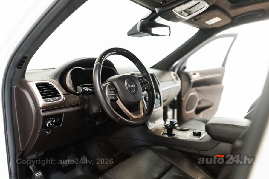 Balts Jeep Grand Cherokee 2013 Tallina, ar dzinēja tilpumu 3.00 L un nobraukumu 241 tūkst. km par 12990 €, foto 14 vietnē AUTOMOTO.COM.LV