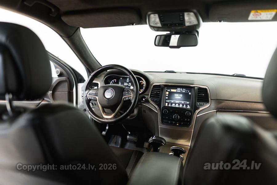 Balts Jeep Grand Cherokee 2013 Tallina, ar dzinēja tilpumu 3.00 L un nobraukumu 241 tūkst. km par 12990 €, foto 17 vietnē AUTOMOTO.COM.LV