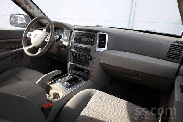 Yellow Jeep Grand Cherokee 2007 in Riga, with an engine capacity of 3.00 L and mileage of 0 thousand km for 3995 €, photo 8 on AUTOMOTO.COM.LV