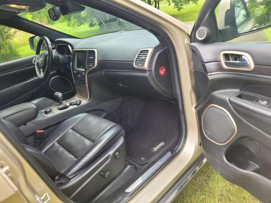 Dzeltens Jeep Grand Cherokee 2013 Vilkaviškis, ar dzinēja tilpumu 2.99 L un nobraukumu 248 tūkst. km par 11500 €, foto 7 vietnē AUTOMOTO.COM.LV