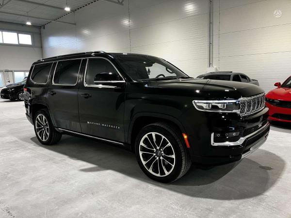 Black Jeep grand-wagoneer 2023 in Klaipeda, with an engine capacity of 6.40 L and mileage of 50 thousand km for 71390 €, photo 11 on AUTOMOTO.COM.LV