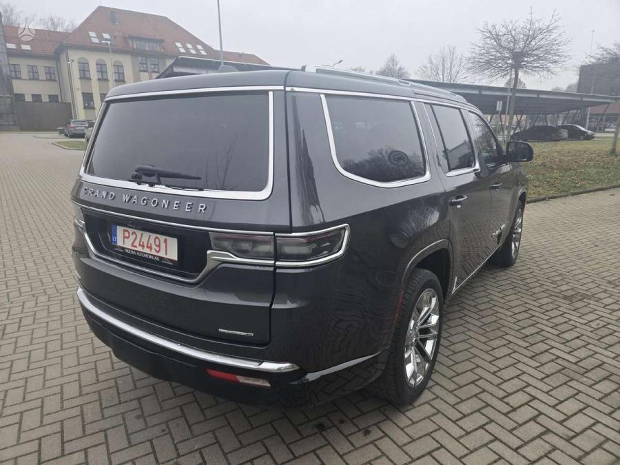 Pelēks Jeep grand-wagoneer 2022 Šilutė, ar dzinēja tilpumu 6.40 L un nobraukumu 6 tūkst. km par 89500 €, foto 1 vietnē AUTOMOTO.COM.LV