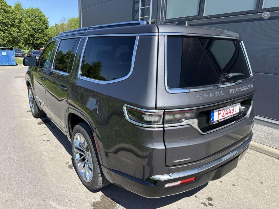 Pelēks Jeep grand-wagoneer 2022 Šilutė, ar dzinēja tilpumu 6.40 L un nobraukumu 6 tūkst. km par 77000 €, foto 7 vietnē AUTOMOTO.COM.LV