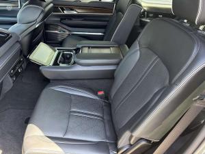 Pelēks Jeep grand-wagoneer 2022 Šilutė, ar dzinēja tilpumu 6.40 L un nobraukumu 6 tūkst. km par 77000 €, foto 14 vietnē AUTOMOTO.COM.LV