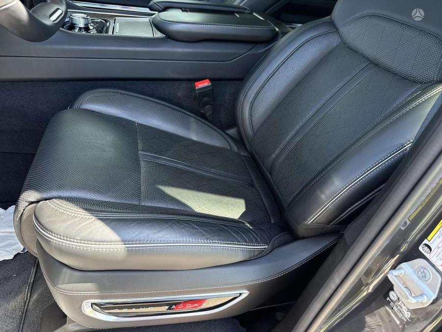 Pelēks Jeep grand-wagoneer 2022 Šilutė, ar dzinēja tilpumu 6.40 L un nobraukumu 6 tūkst. km par 77000 €, foto 18 vietnē AUTOMOTO.COM.LV