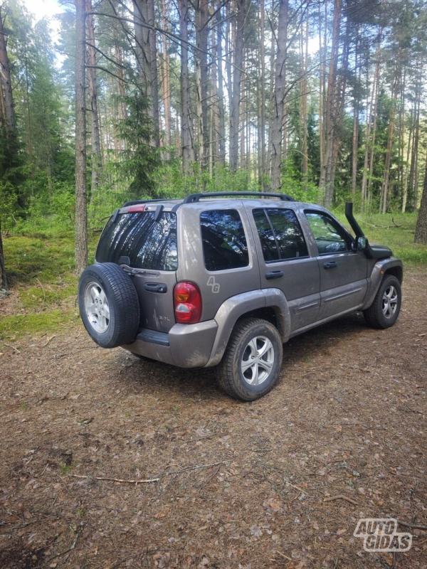 Brūns Jeep Liberty 2002 Ignalina, ar dzinēja tilpumu 3.70 L un nobraukumu 210 tūkst. km par 2650 €, foto 2 vietnē AUTOMOTO.COM.LV