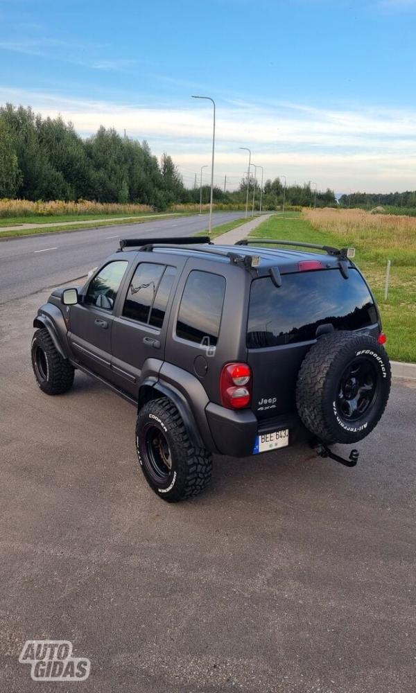 Jeep Liberty 2006 Kauņa vietnē Pelēks Jeep Liberty 2006 Kauņa, ar dzinēja tilpumu 3.70 L un nobraukumu 232 tūkst. km par 6600 €, foto 1 vietnē AUTOMOTO.COM.LV