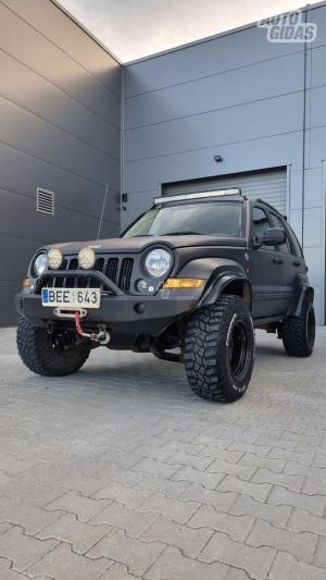 Pelēks Jeep Liberty 2006 Kauņa, ar dzinēja tilpumu 3.70 L un nobraukumu 232 tūkst. km par 6600 €, foto 3 vietnē AUTOMOTO.COM.LV
