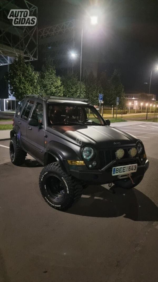 Jeep Liberty 2006 Kauņa vietnē Pelēks Jeep Liberty 2006 Kauņa, ar dzinēja tilpumu 3.70 L un nobraukumu 232 tūkst. km par 6600 €, foto 5 vietnē AUTOMOTO.COM.LV