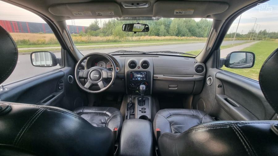 Pelēks Jeep Liberty 2006 Kauņa, ar dzinēja tilpumu 3.70 L un nobraukumu 232 tūkst. km par 6600 €, foto 7 vietnē AUTOMOTO.COM.LV