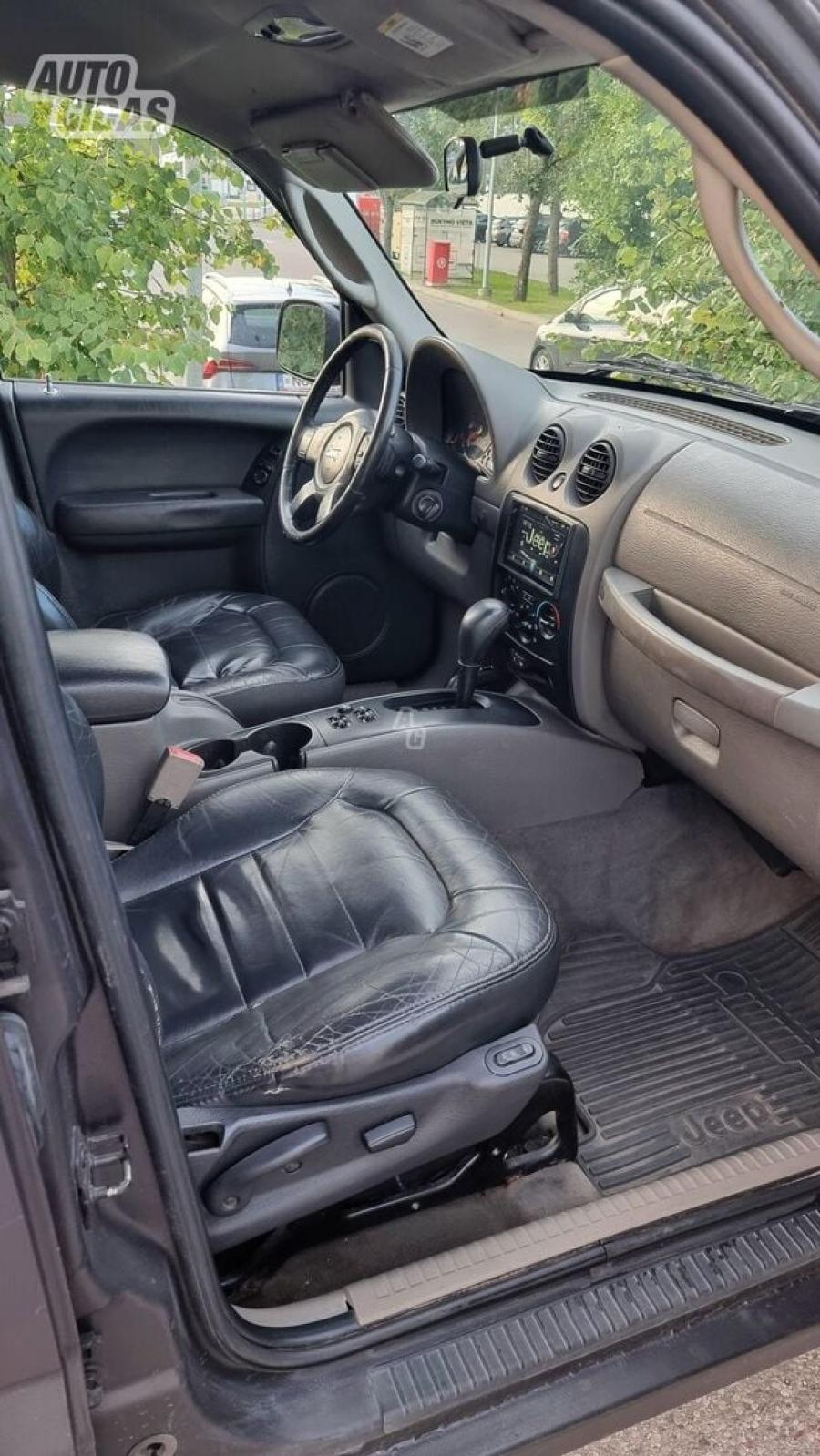 Pelēks Jeep Liberty 2006 Kauņa, ar dzinēja tilpumu 3.70 L un nobraukumu 232 tūkst. km par 6600 €, foto 28 vietnē AUTOMOTO.COM.LV