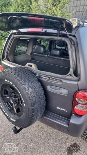 Pelēks Jeep Liberty 2006 Kauņa, ar dzinēja tilpumu 3.70 L un nobraukumu 232 tūkst. km par 6600 €, foto 32 vietnē AUTOMOTO.COM.LV