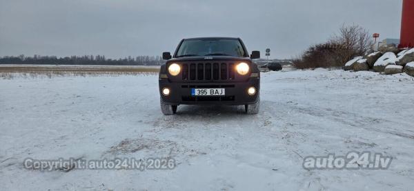 Black Jeep Patriot 2007 in Parnu, with an engine capacity of 2.00 L and mileage of 285 thousand km for 2900 €, photo 1 on AUTOMOTO.COM.LV