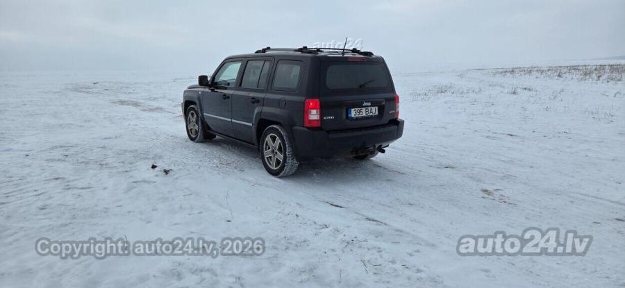 Black Jeep Patriot 2007 in Parnu, with an engine capacity of 2.00 L and mileage of 285 thousand km for 2900 €, photo 5 on AUTOMOTO.COM.LV