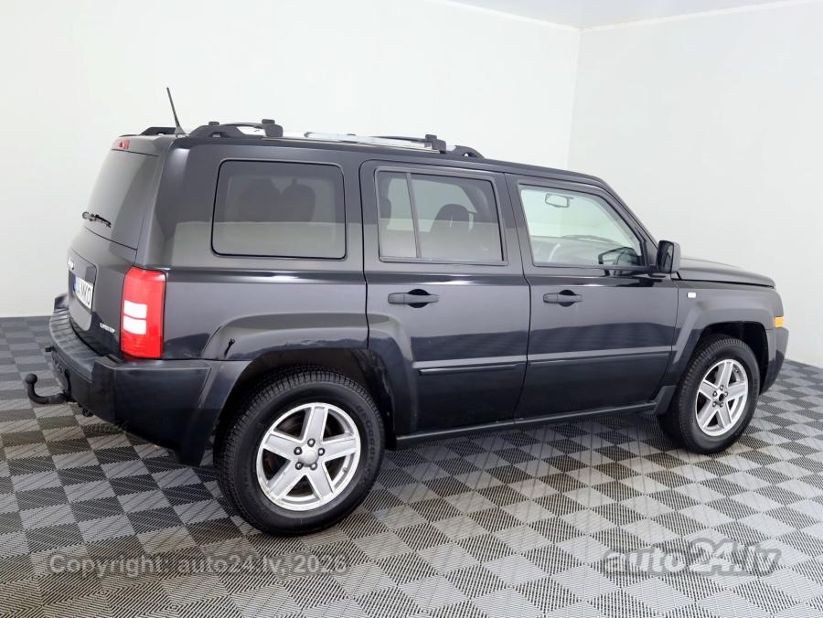 Melns Jeep Patriot 2007 Tallina, ar dzinēja tilpumu 2.40 L un nobraukumu 265 tūkst. km par 2599 €, foto 4 vietnē AUTOMOTO.COM.LV