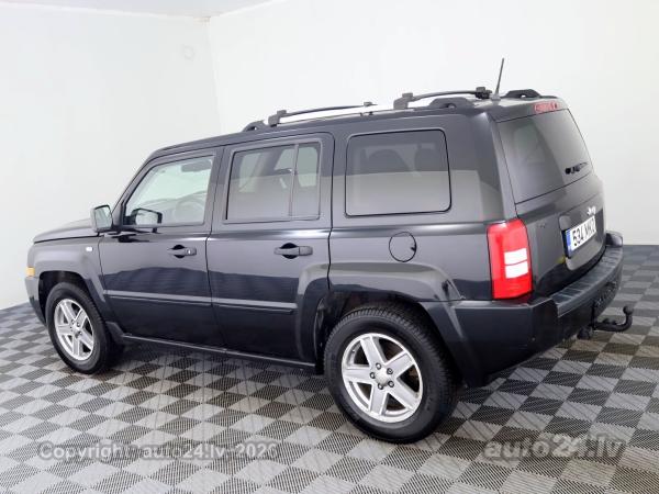Melns Jeep Patriot 2007 Tallina, ar dzinēja tilpumu 2.40 L un nobraukumu 265 tūkst. km par 2599 €, foto 4 vietnē AUTOMOTO.COM.LV