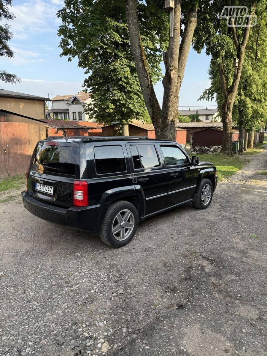 Melns Jeep Patriot 2008 Kauņa, ar dzinēja tilpumu 2.40 L un nobraukumu 289 tūkst. km par 3500 €, foto 4 vietnē AUTOMOTO.COM.LV
