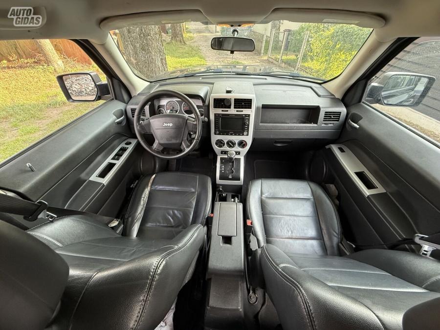 Melns Jeep Patriot 2008 Kauņa, ar dzinēja tilpumu 2.40 L un nobraukumu 289 tūkst. km par 3500 €, foto 7 vietnē AUTOMOTO.COM.LV