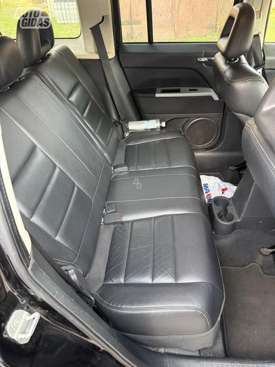 Melns Jeep Patriot 2008 Kauņa, ar dzinēja tilpumu 2.40 L un nobraukumu 289 tūkst. km par 3500 €, foto 8 vietnē AUTOMOTO.COM.LV