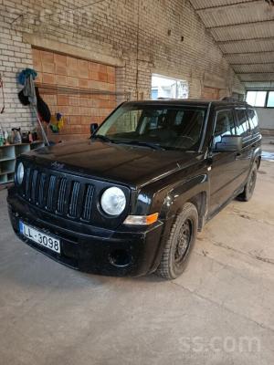 Black Jeep Patriot 2009 in Limbazi, with an engine capacity of 2.00 L and mileage of 258 thousand km for 2700 €, photo  on AUTOMOTO.COM.LV