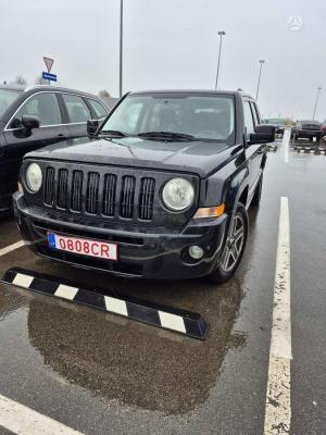 Melns Jeep Patriot 2010 Klaipėda, ar dzinēja tilpumu 1.97 L un nobraukumu 297 tūkst. km par 3400 €, foto 3 vietnē AUTOMOTO.COM.LV