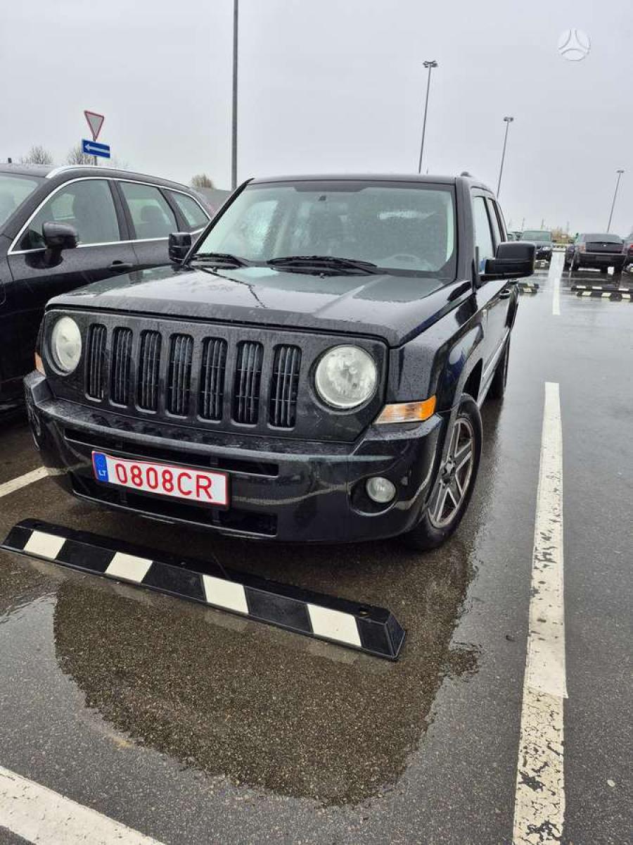 Melns Jeep Patriot 2010 Klaipėda, ar dzinēja tilpumu 1.97 L un nobraukumu 297 tūkst. km par 3400 €, foto 3 vietnē AUTOMOTO.COM.LV