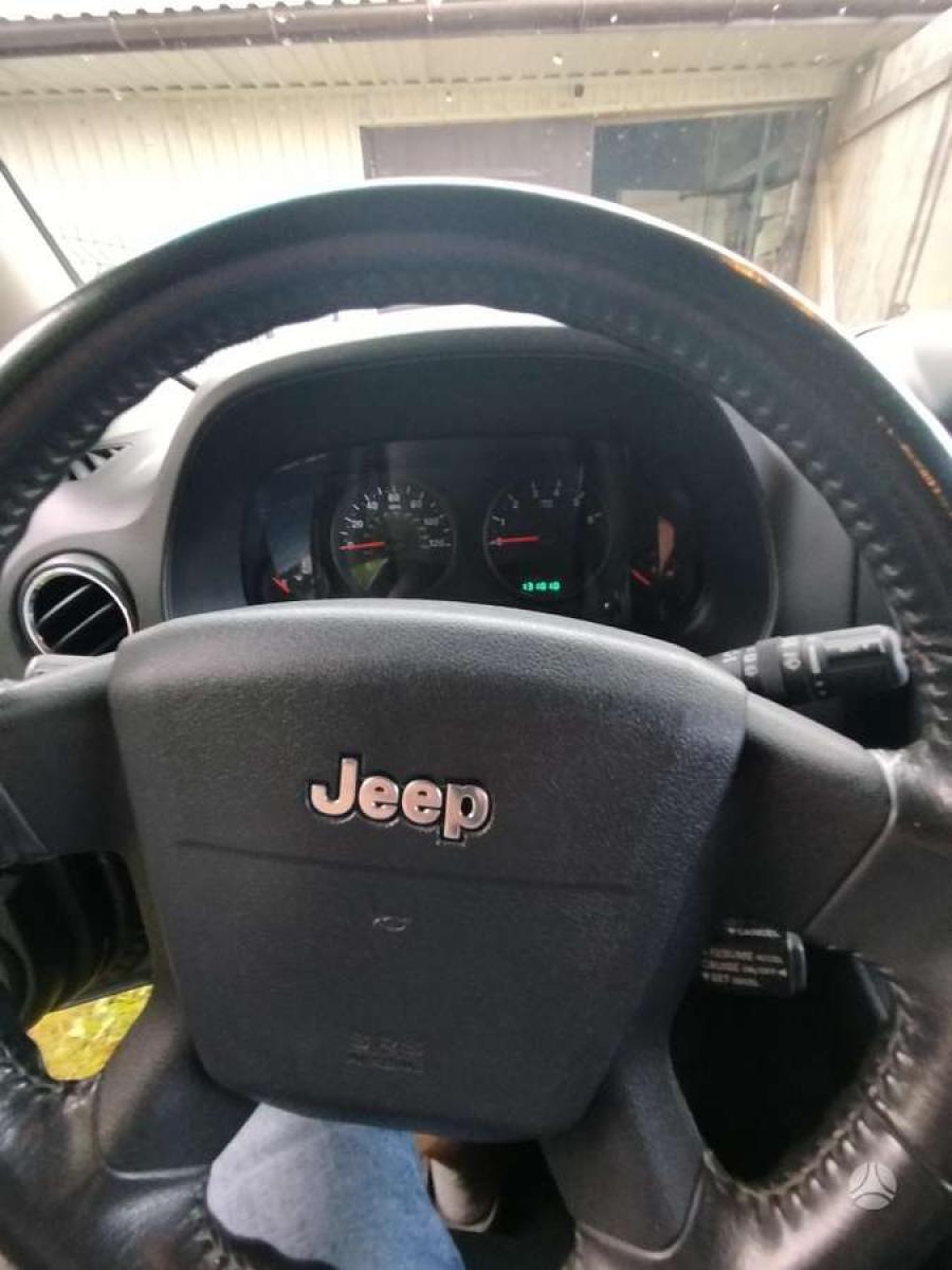 Zils Jeep Patriot 2010 Kėdainiai, ar dzinēja tilpumu 2.40 L un nobraukumu 211 tūkst. km par 3000 €, foto 7 vietnē AUTOMOTO.COM.LV
