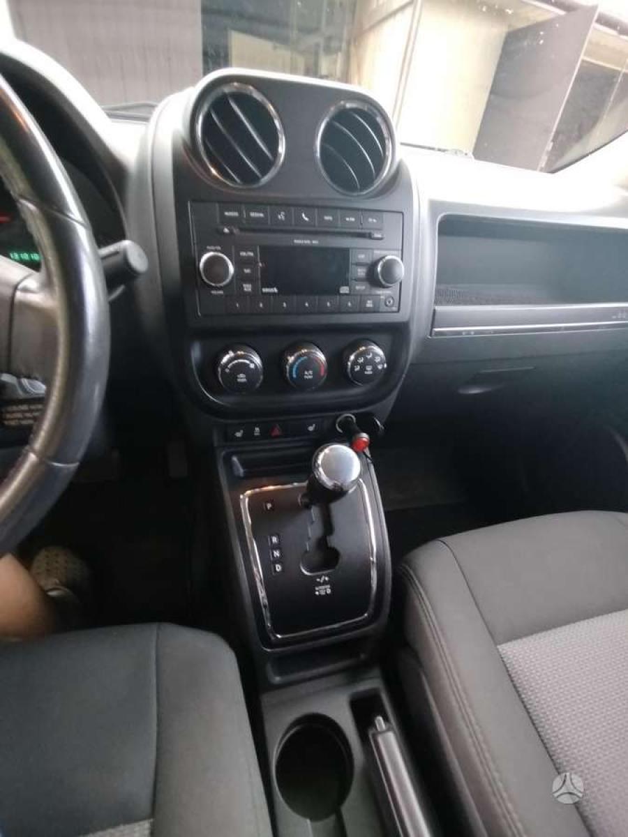 Zils Jeep Patriot 2010 Kėdainiai, ar dzinēja tilpumu 2.40 L un nobraukumu 211 tūkst. km par 3000 €, foto 8 vietnē AUTOMOTO.COM.LV