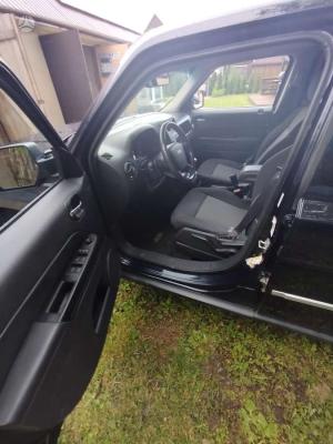 Zils Jeep Patriot 2010 Kėdainiai, ar dzinēja tilpumu 2.40 L un nobraukumu 211 tūkst. km par 3000 €, foto 12 vietnē AUTOMOTO.COM.LV
