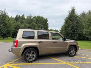 Brūns Jeep Patriot 2007 Tallina, ar dzinēja tilpumu 2.40 L un nobraukumu 310 tūkst. km par 2000 €, foto 4 vietnē AUTOMOTO.COM.LV