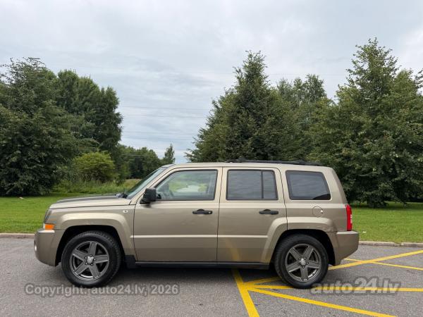 Brūns Jeep Patriot 2007 Tallina, ar dzinēja tilpumu 2.40 L un nobraukumu 310 tūkst. km par 2000 €, foto 7 vietnē AUTOMOTO.COM.LV
