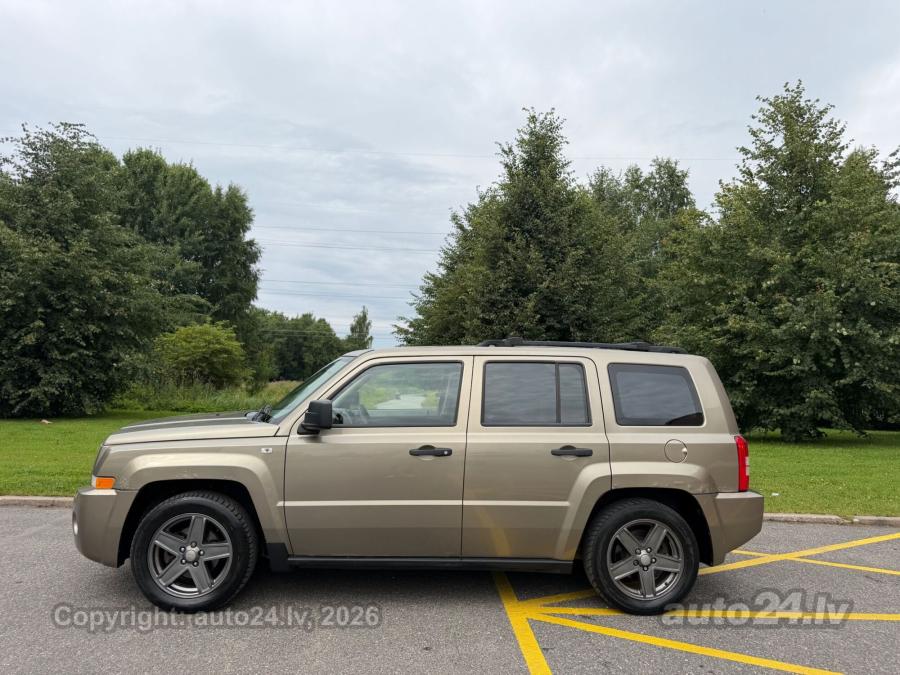 Brūns Jeep Patriot 2007 Tallina, ar dzinēja tilpumu 2.40 L un nobraukumu 310 tūkst. km par 2000 €, foto 8 vietnē AUTOMOTO.COM.LV