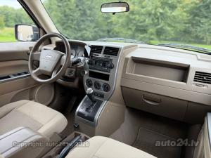 Brūns Jeep Patriot 2007 Tallina, ar dzinēja tilpumu 2.40 L un nobraukumu 310 tūkst. km par 2000 €, foto 11 vietnē AUTOMOTO.COM.LV