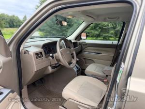 Brūns Jeep Patriot 2007 Tallina, ar dzinēja tilpumu 2.40 L un nobraukumu 310 tūkst. km par 2000 €, foto 13 vietnē AUTOMOTO.COM.LV