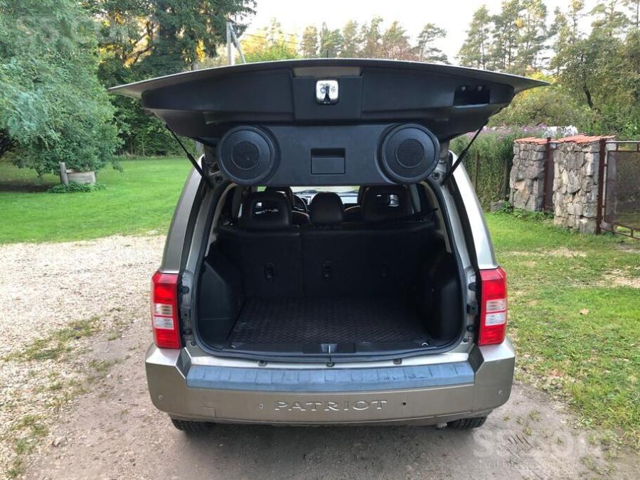 Brūns Jeep Patriot 2009 Rīga, ar dzinēja tilpumu 2.40 L un nobraukumu 0 tūkst. km par 3000 €, foto 6 vietnē AUTOMOTO.COM.LV